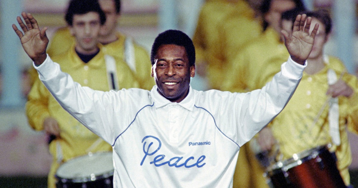 Brazilian footballer Pele, only player to win three FIFA World Cup ...