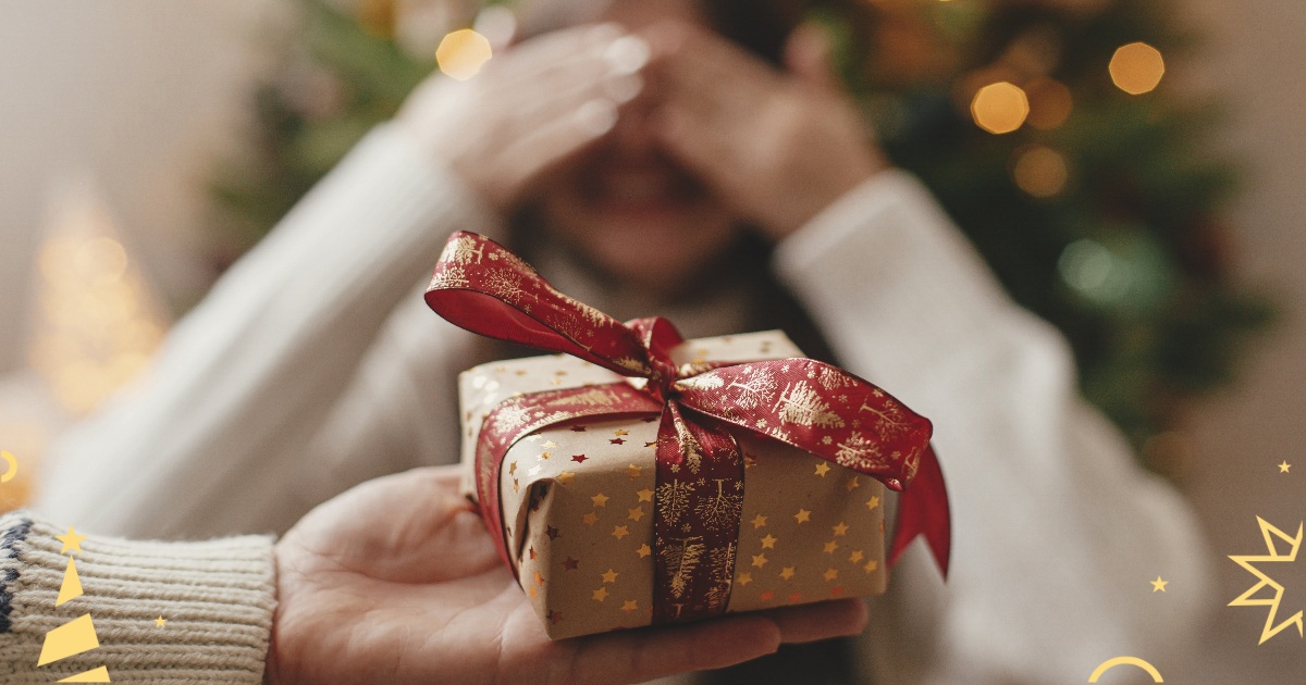 Gift-giving etiquette: Do you need to give presents to people outside ...