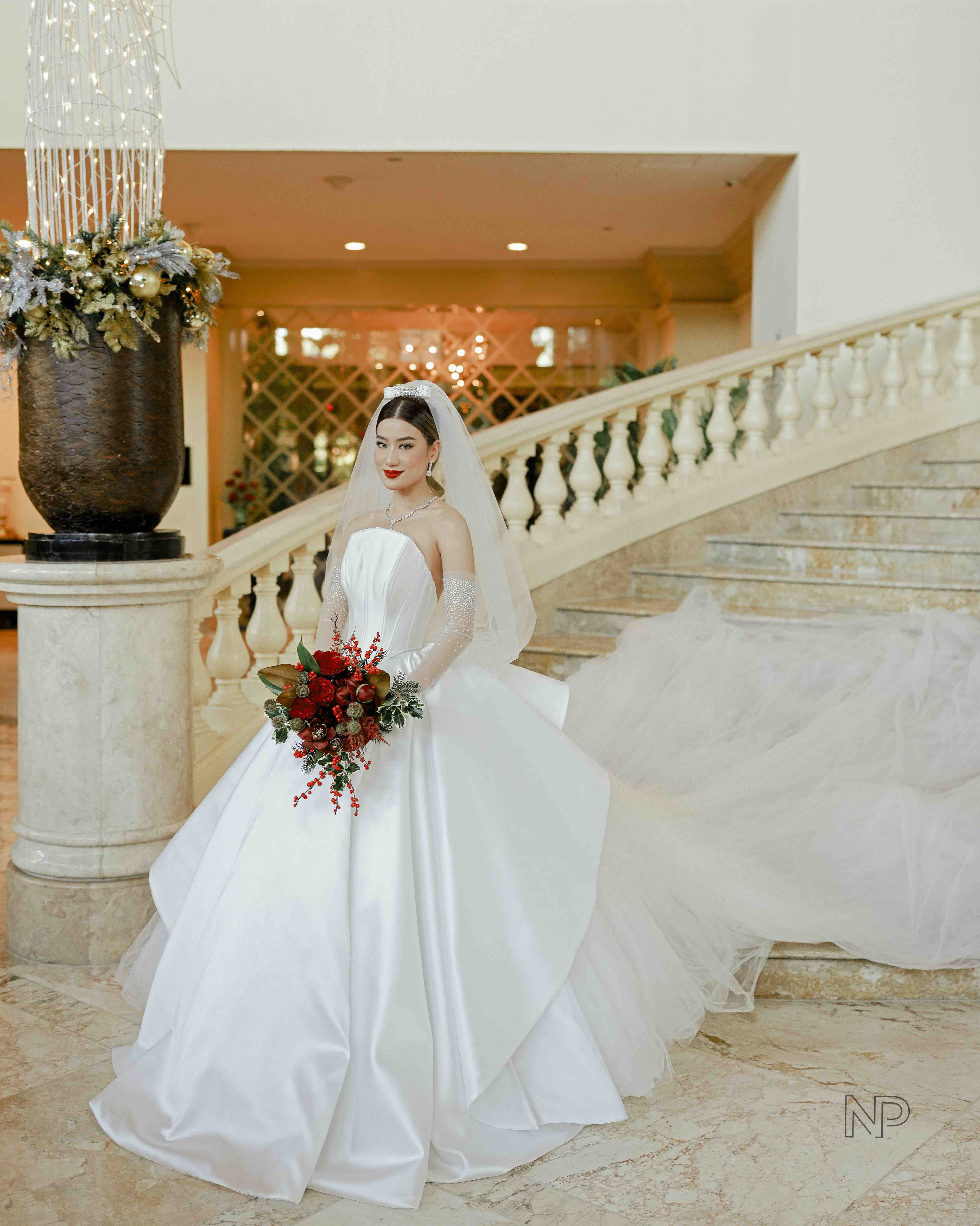 LOOK: The dreamy details of Janeena Chan and Morgan Say's Christmas ...